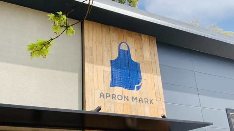 【北区】飛鳥山公園に新オープンした「APRON MARK（エプロンマーク）」でランチ！ミシュランを獲得したシェフ考案メニュー「サーモンといくらのクリームパスタ」を楽しんできました！ | 赤羽マガジン